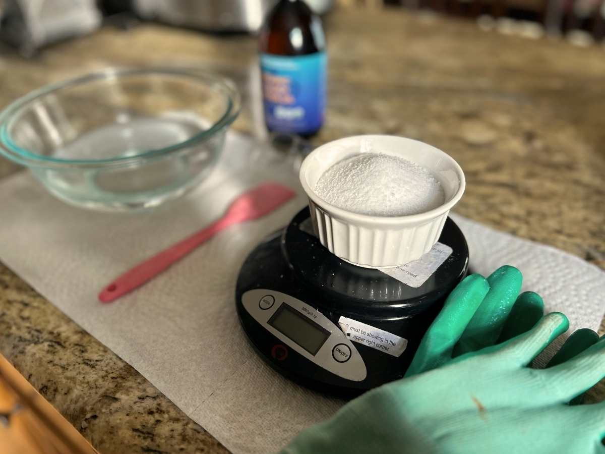 How to Make Homemade Tallow Laundry Soap Recipe - A Hint of Homestead